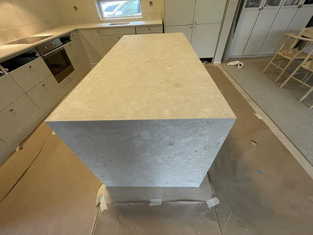 Köksbänkskiva i Dekton Ava, Åkarp | Genomfört projekt | Stenskivor.se ...