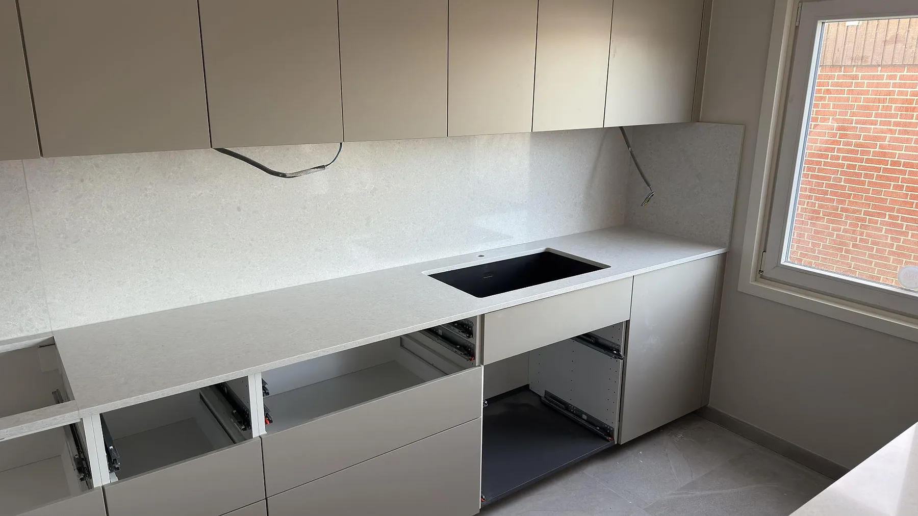 Köksbänkskiva i Technistone Noble Quartzite, Södertälje | Genomfört ...